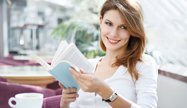 Subtle But Powerful Eye Contact Flirting Moves that Work Like Magic