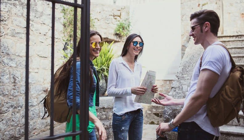 How to Meet New People: 16 Exciting Ways to Find a New Crowd