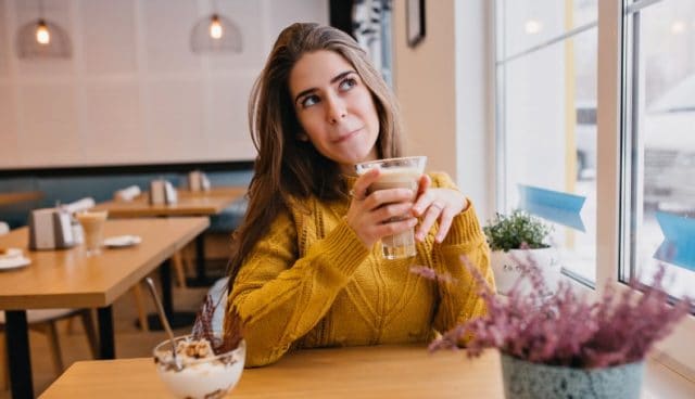 Why Am I So Insecure? 41 Signs & 51 Ways to Deal with Insecurity & Fix It