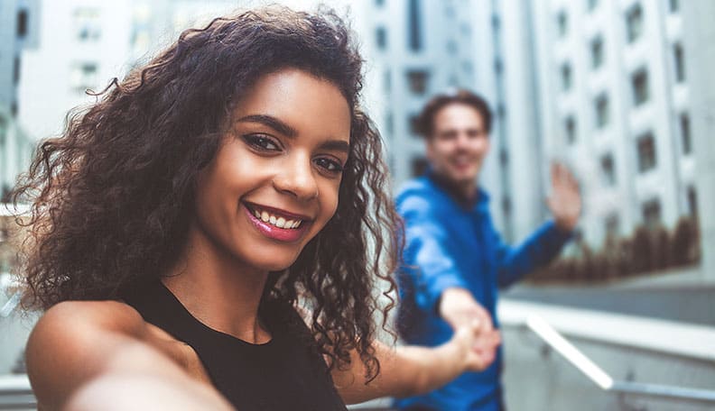 15 BIG Red Flags in a Relationship You Should Never Explain Away