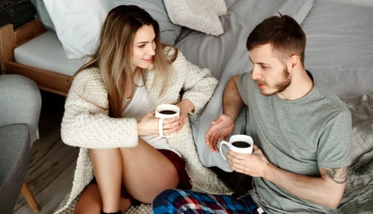 Is She Flirting With Me or Being Friendly? 34 Signs to Read a Girl's Mind